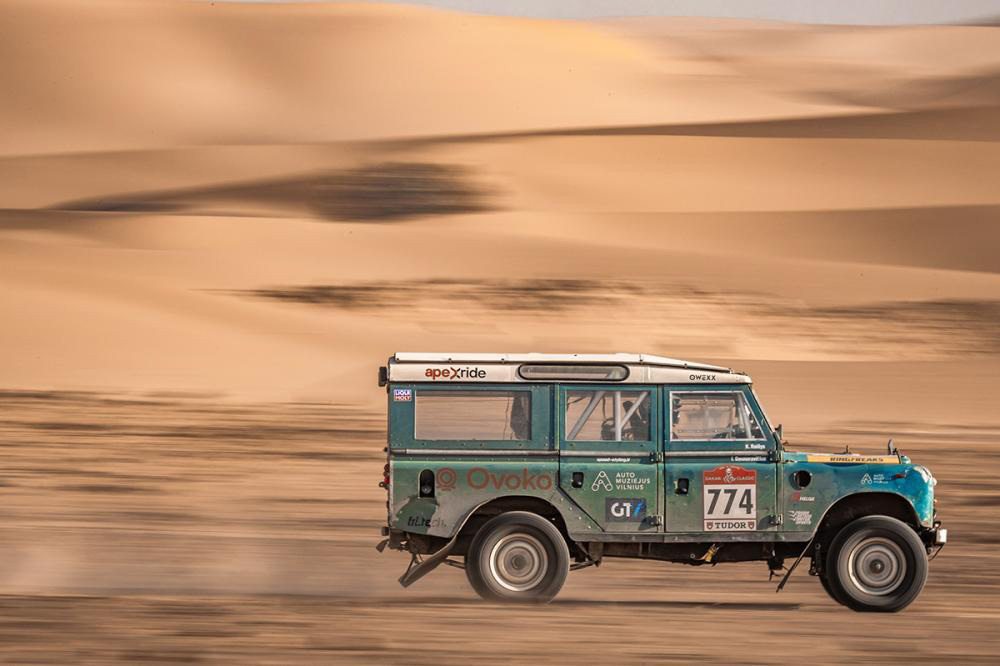 Land Rovers Line Up for Dakar Rally in Classic Category
